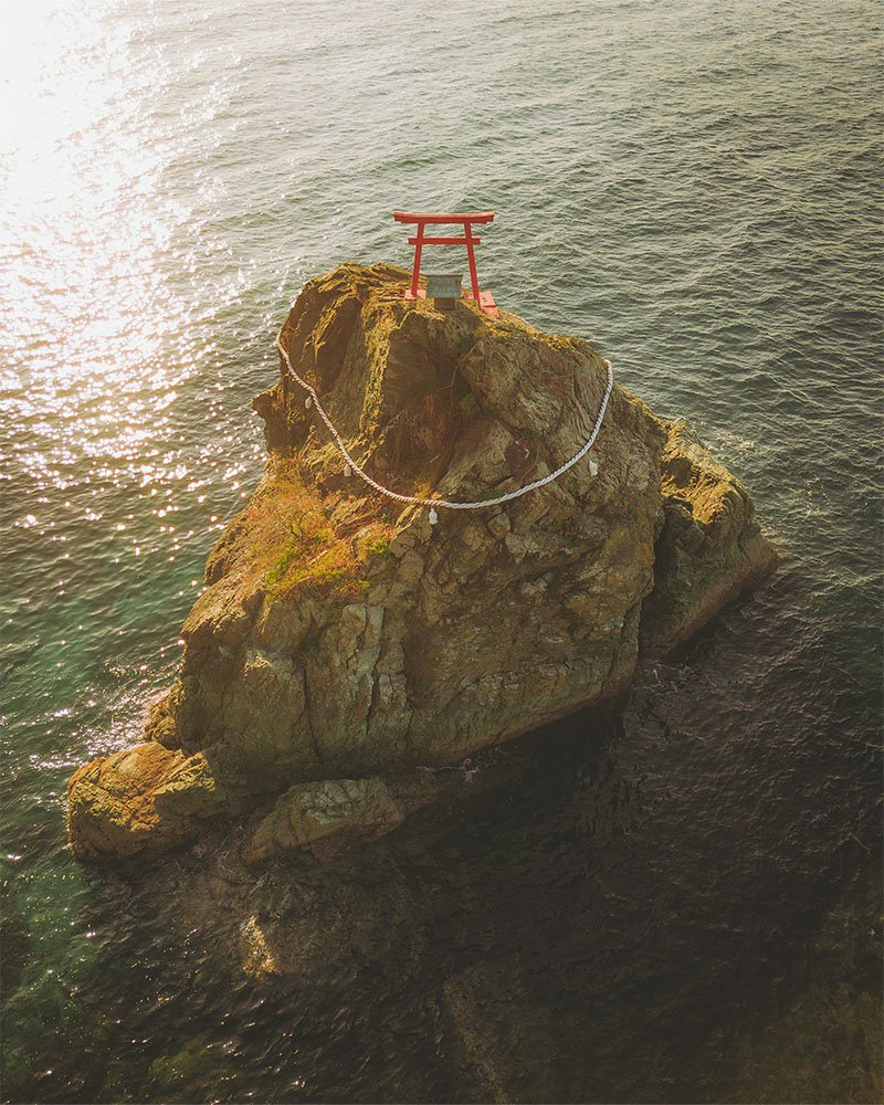 Japanese Torii Rock – Riptide Prints
