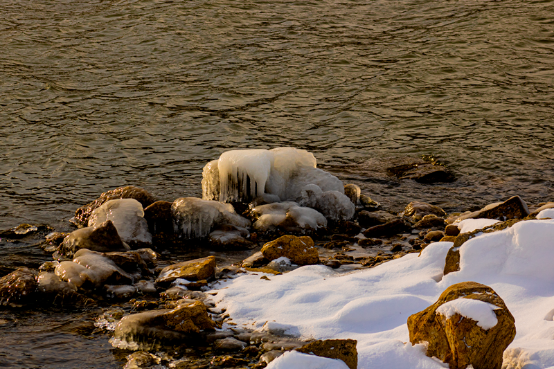 Frozen Rocks – Riptide Prints
